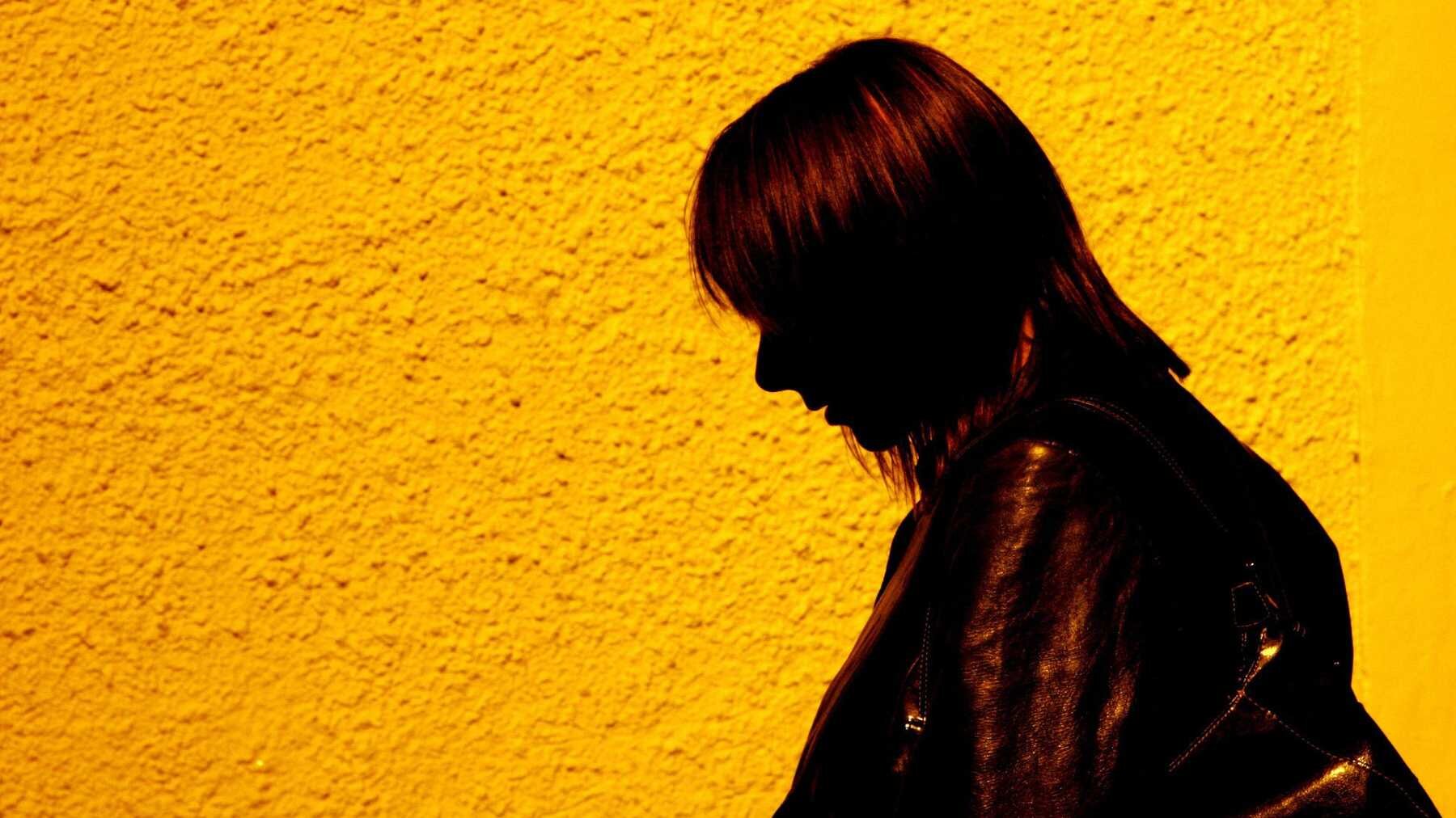 Movie Review: Andrea Arnold’s ‘Red Road’ an intense, maddening journey ...